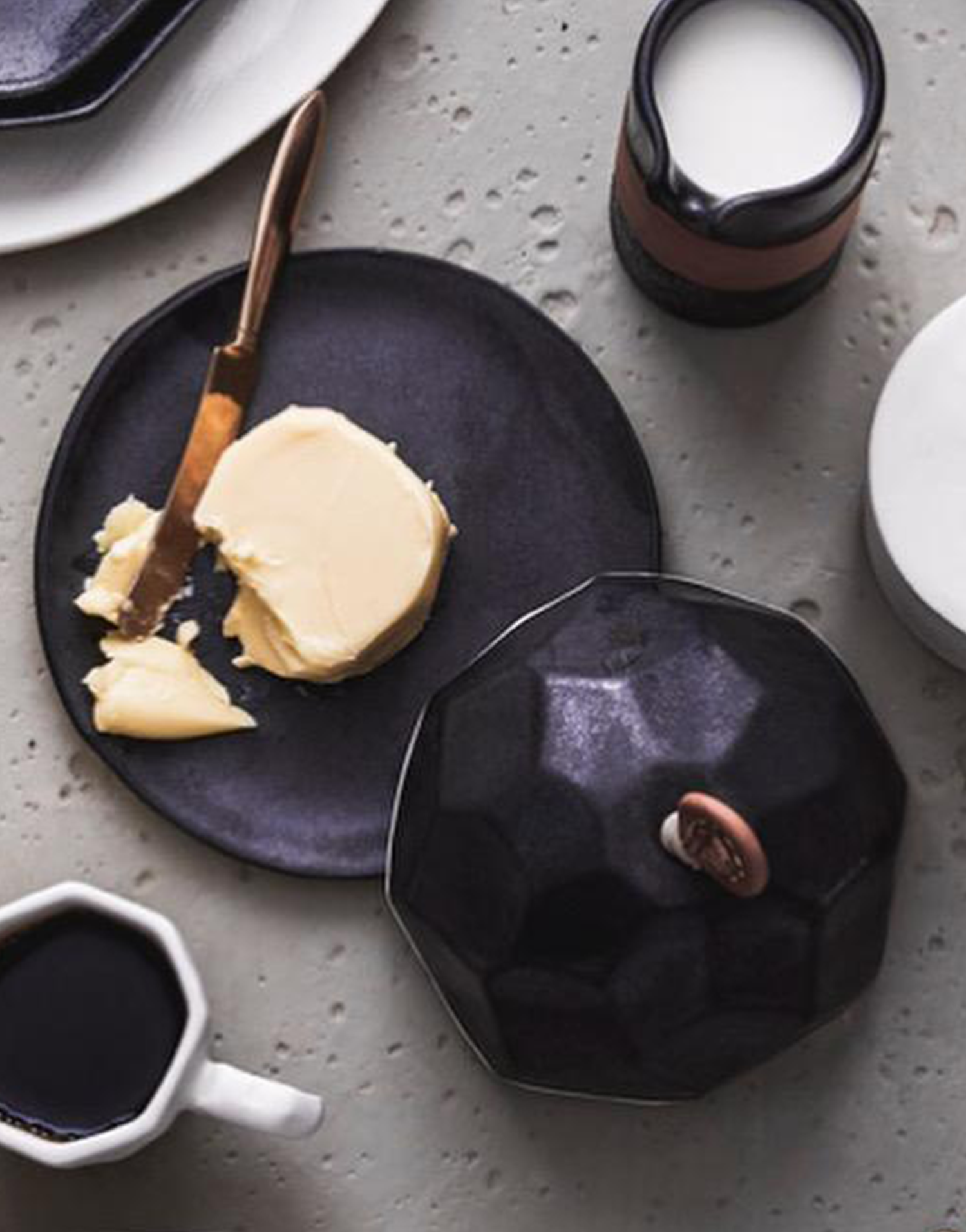 DBO HOME Battuto Porcelain and Leather Butter Dish – FIELD + SUPPLY